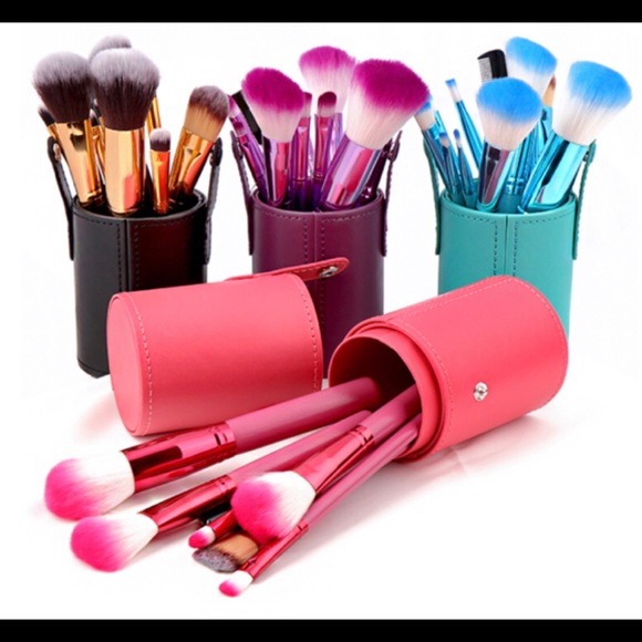 Makeup | Makeup Brush Set With Cylinder Pink Color | Poshmark